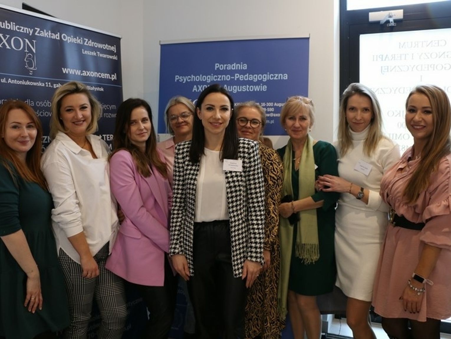 Od trzech lat otaczają profesjonalną opieką dzieci i młodzież